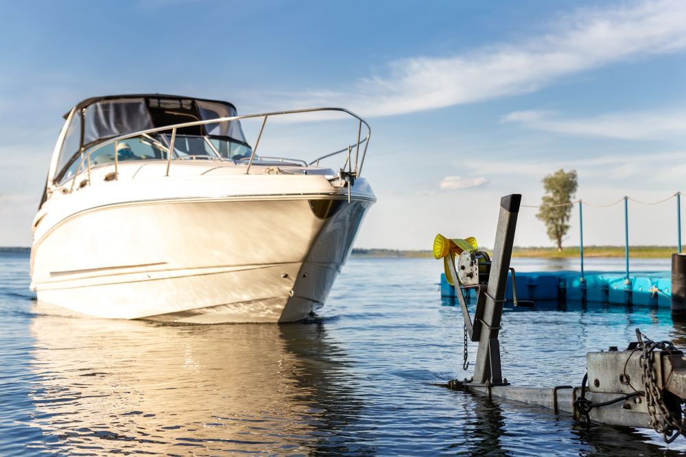 Important Reasons Why You Need To Hire Professional Boat Lift ...